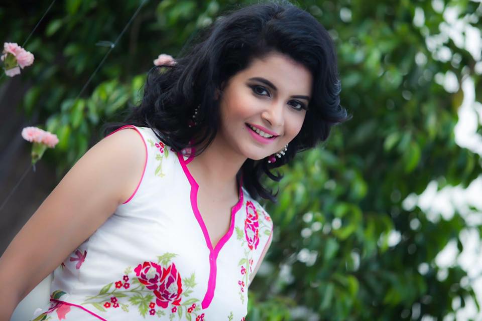 শবনম ফারিয়ার কিছু ছবি - আগাছা