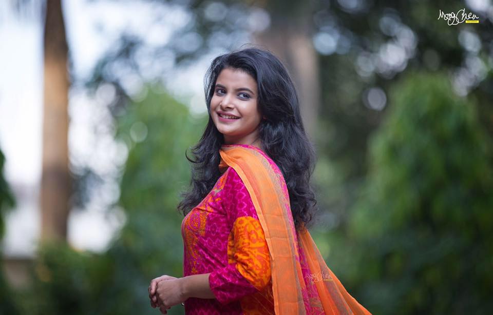 শবনম ফারিয়ার কিছু ছবি - আগাছা