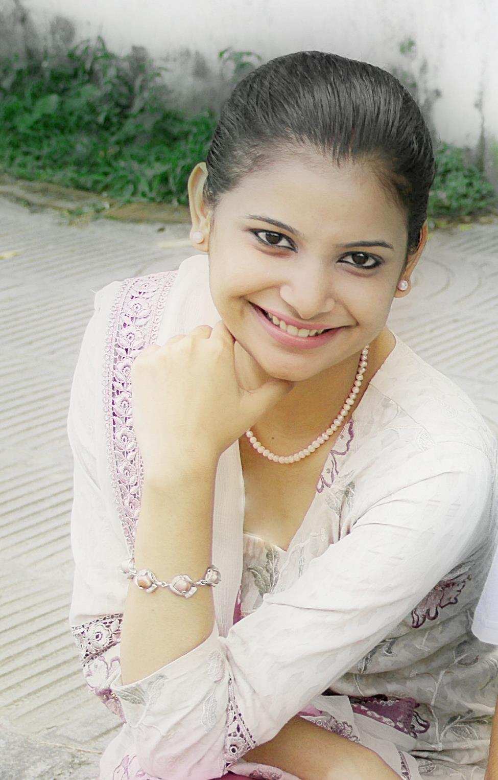 শবনম ফারিয়ার কিছু ছবি - আগাছা