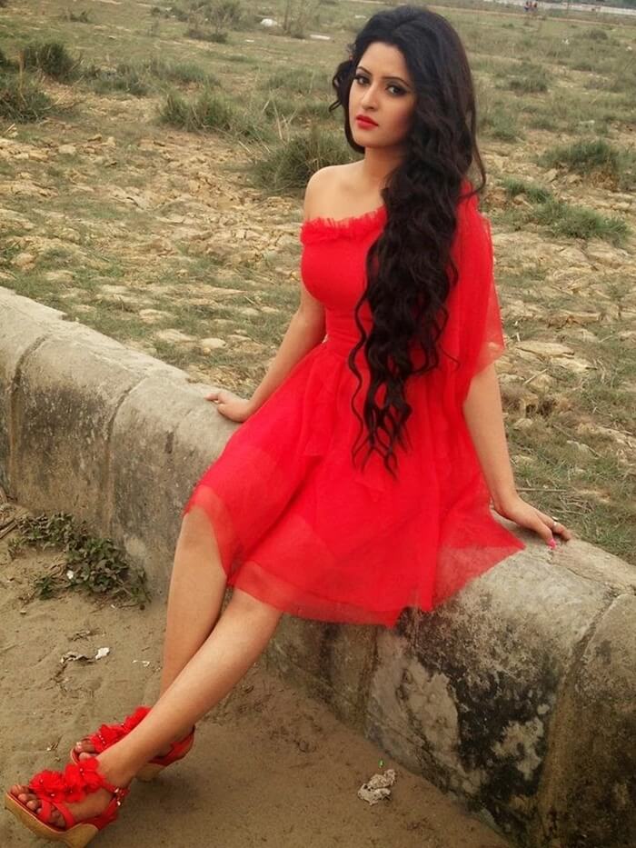 বাংলাদেশী অভিনেত্রী পরীমনির ৩০টি অসাধারন ছবি