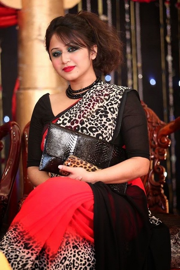 ফারহানা শাহরিন ফারিয়া - আগাছা