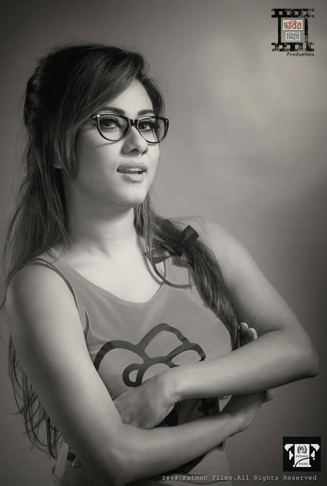 ইয়ামিন হক ববি - আগাছা