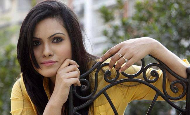 হাসিন রওশন জাহান - আগাছা