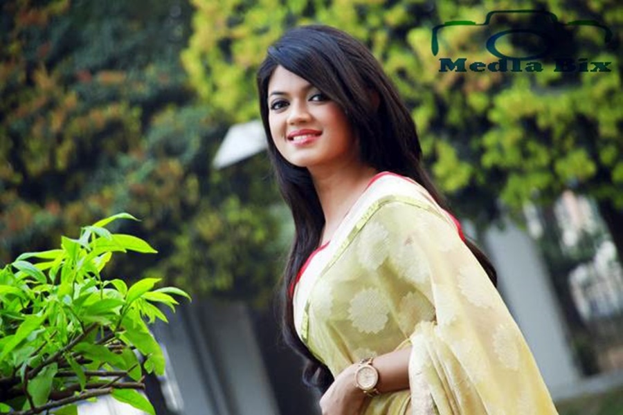 মাসুমা রহমান নাবিলা - আগাছা