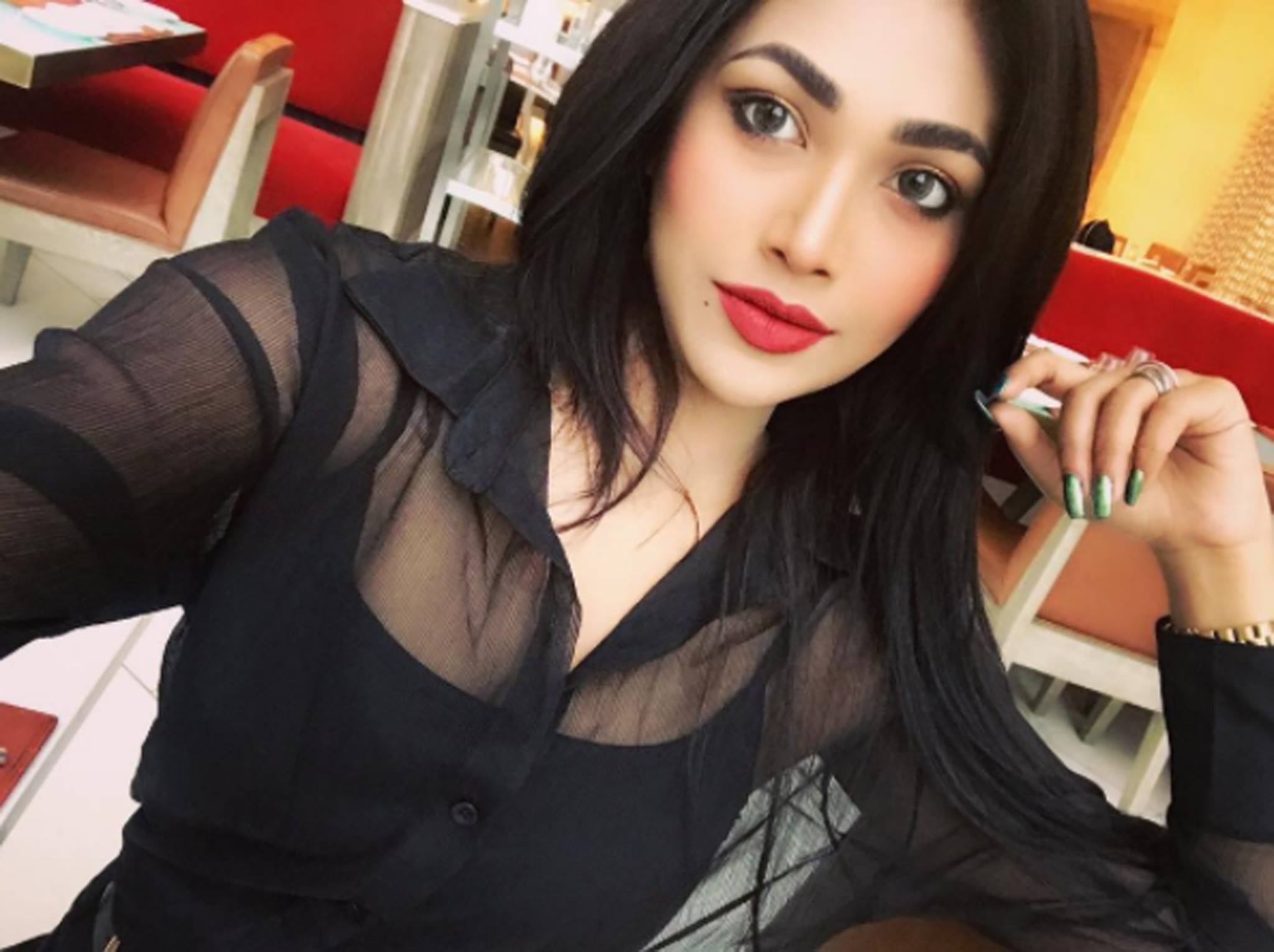 পিয়া বিপাশা - আগাছা