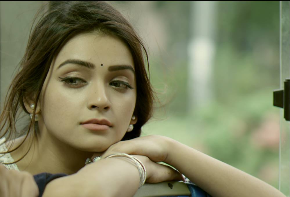 শারলিনা হোসেন - আগাছা