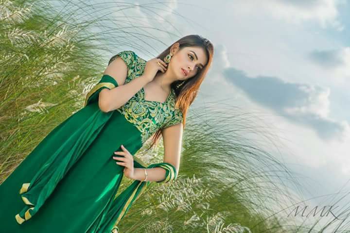 শারলিনা হোসেন - আগাছা