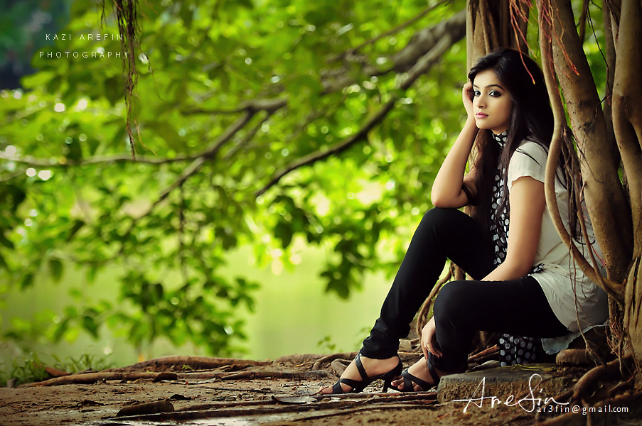 শারলিনা হোসেন - আগাছা