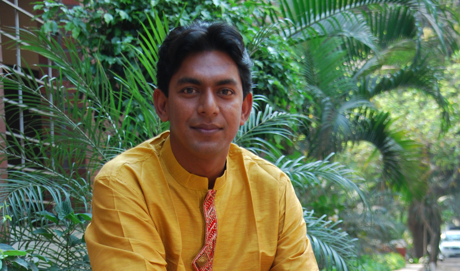 চঞ্চল চৌধুরী - আগাছা