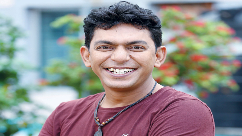 চঞ্চল চৌধুরী - আগাছা