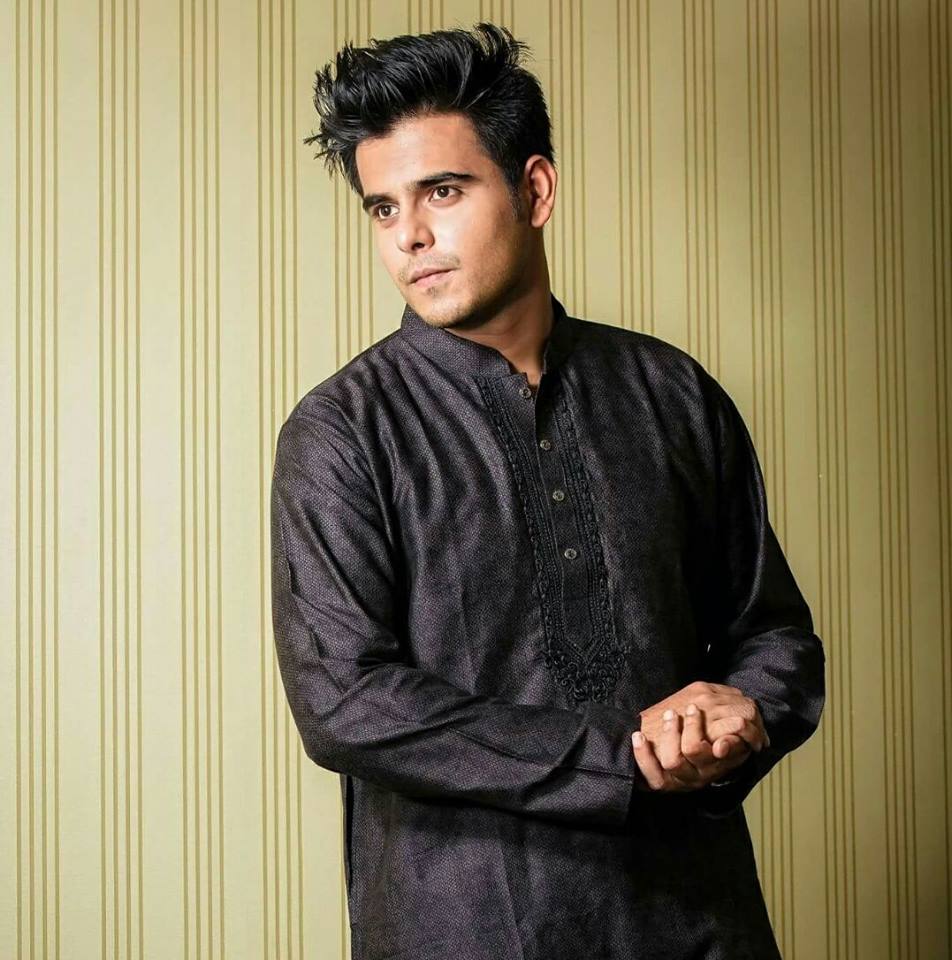 সিয়াম আহমেদ - আগাছা