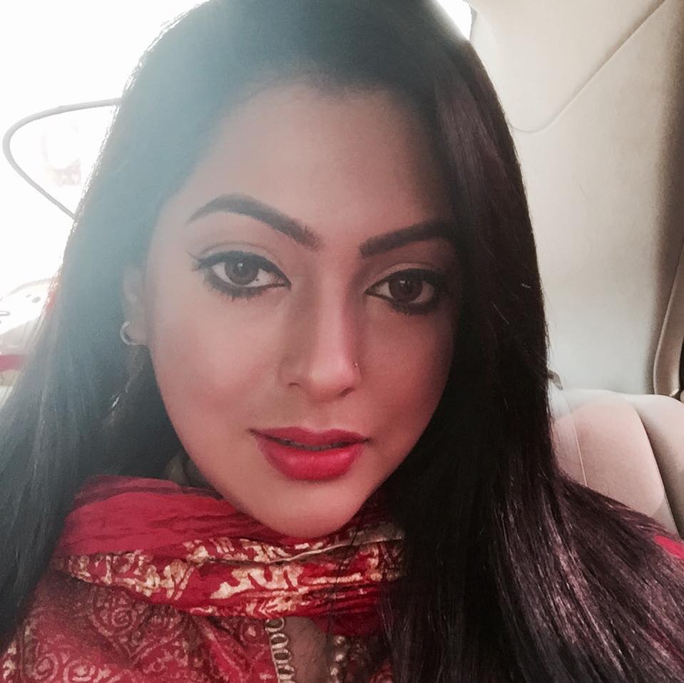 নিপুন আক্তার - আগাছা