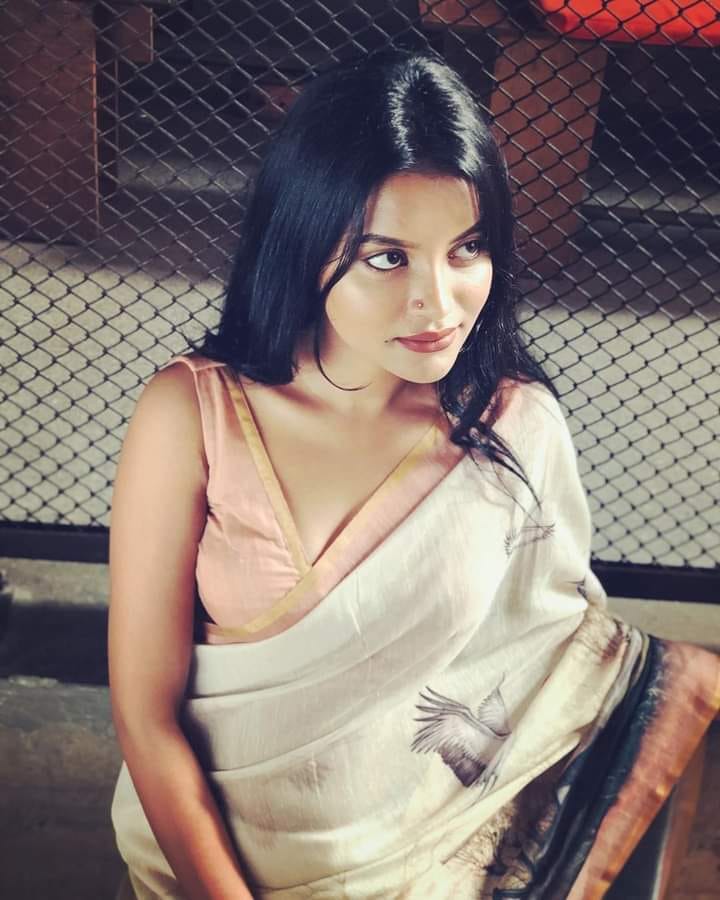 বাংলাদেশী অভিনেত্রী নাজিফা তুষির (Nazifa Tushi) কিছু ছবি